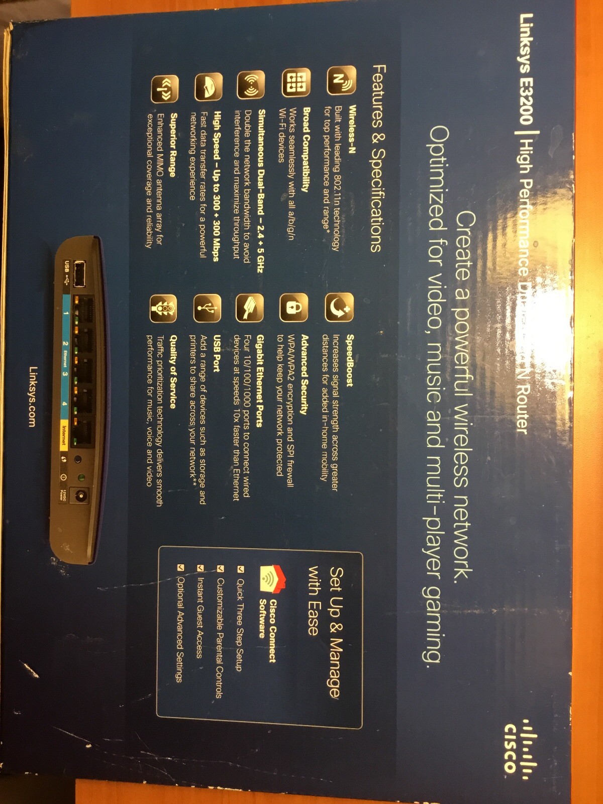 Linksys E3200 - 300 Mbps 4-Port Gigabit Wireless N Router Complete ...