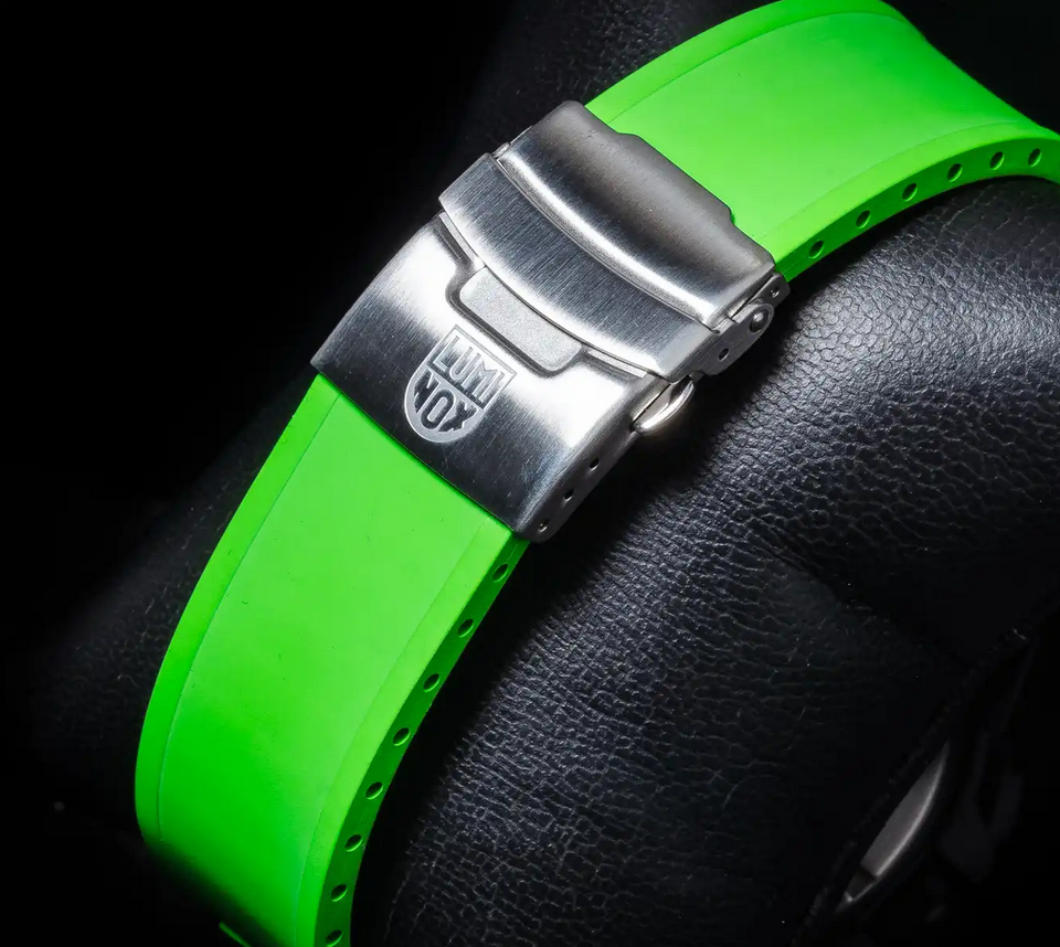 Luminox Commando GMT Raider Military Sapphire Beige Green Band Watch XL ...