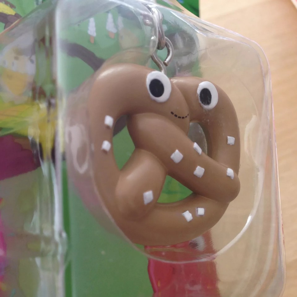 Kidrobot Yummy Picnic Breakfast Keychain Zipper Pulls - Pretzel | eBay