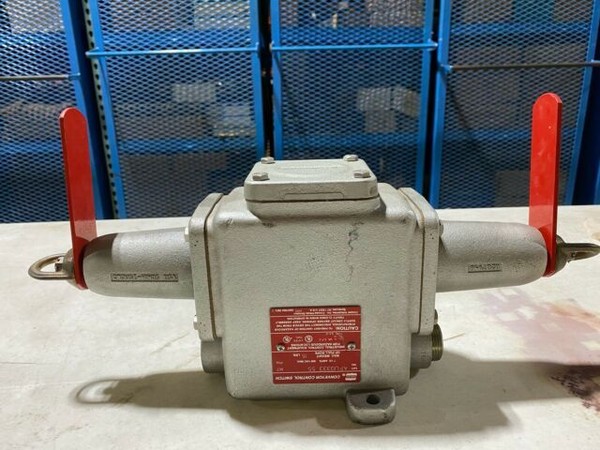 Crouse-Hinds AFU033355 Conveyor Belt Control Switch for sale online | eBay