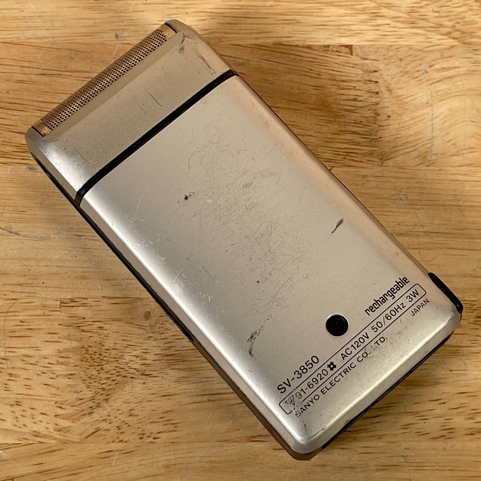Vintage Sanyo SV-3850 Men's Silver Cordless Rechargeable Beard Electric ...
