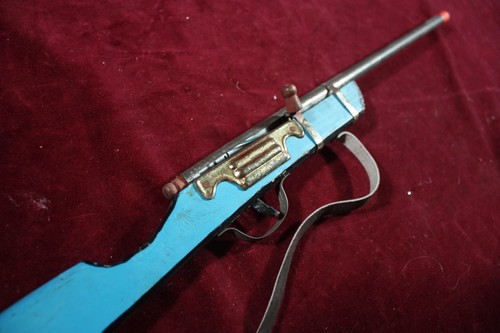 * VINTAGE TIN TOY POP GUN RIFLE WOOD STOCK FOLK ART WORKING 1950's ORIG ...