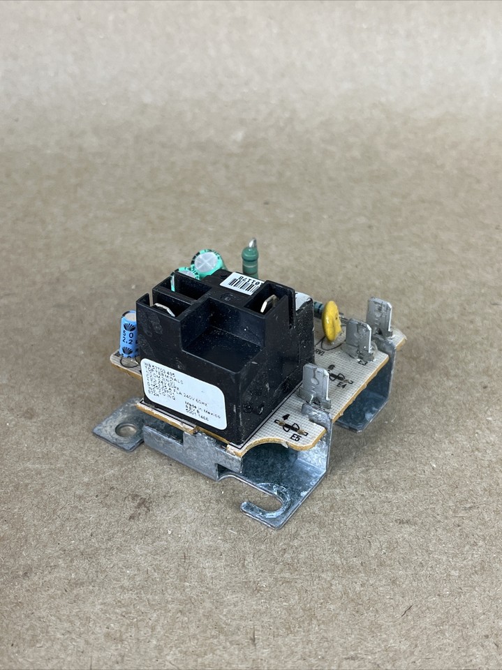 Trane Heat Pump Air Handler Fan Relay Board D155079P01 WR 57T03-495 | eBay