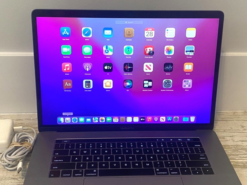 Apple MacBook Pro 15 inch Touch Bar 1TB SSD 16GB i7 3.6ghz Space Gray ...