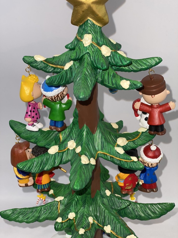 The Peanuts Musical Christmas Tree Danbury Mint Charlie Brown Snoopy ...