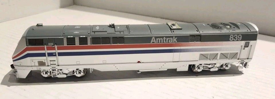 Athearn Genesis HO Scale P40DC Diesel Amtrak #839 Phase III | eBay