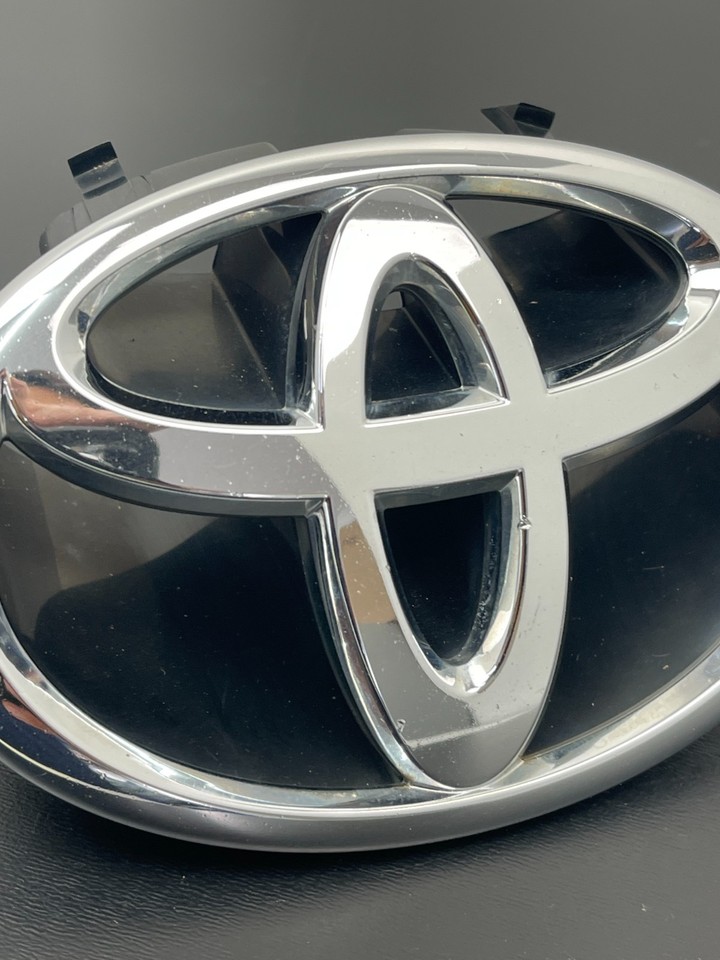 2006 - 2010 Toyota Sienna Front Chrome Emblem Script Badge Logo Symbol ...