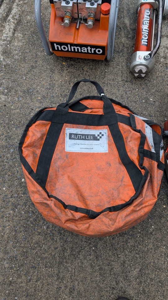 Holmatro hydraulic honda rescue set with shears spreader fire service ...
