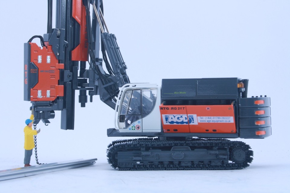 RTG RG21T Pile Driver with Hydraulic Vibrator - ADG Bymo 1:50 Scale ...