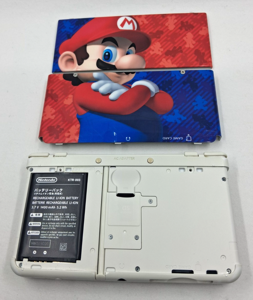 Nintendo New 3DS Super Mario 3D Land Edition W/ Charger, Stylus, SD ...