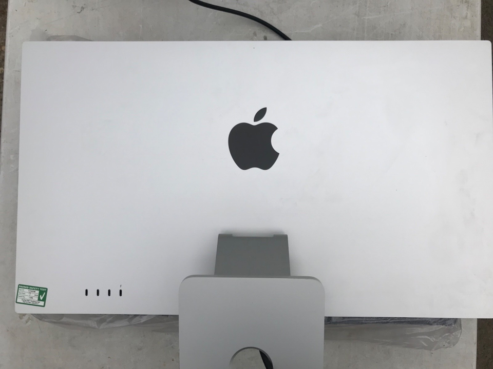 Apple Studio Display 27 inch A2525 With Adjustable Stand REF- D03/25 ...
