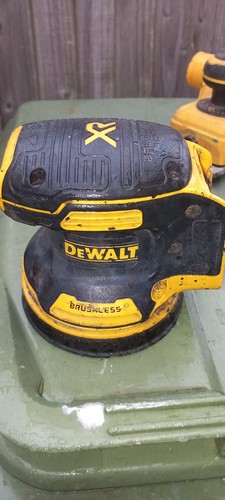 DeWalt DCW210 18 Volt Palm Sander. Good Working Order and in Good ...