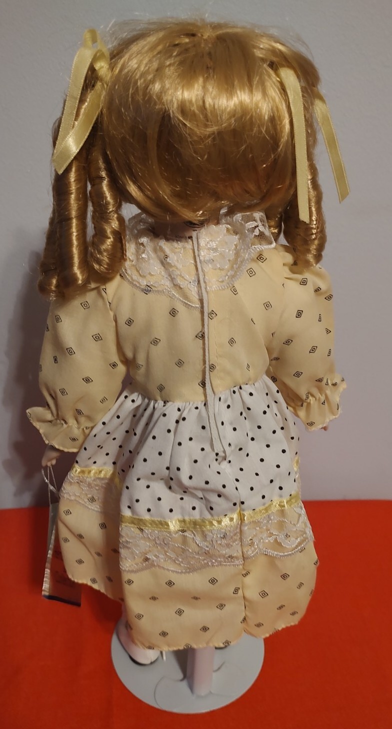 The Heritage Mint Ltd. Collection Porcelain Doll "Amanda" D-25 1988 16 ...