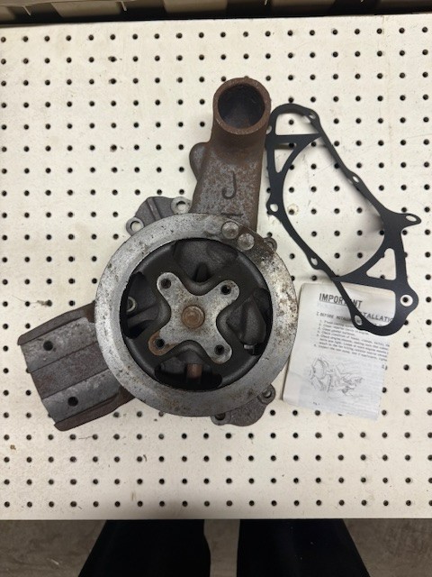 NOS 1964-69 Ford Truck 8 Cylinder F800, T700-800 (330, 361, 391 engs ...