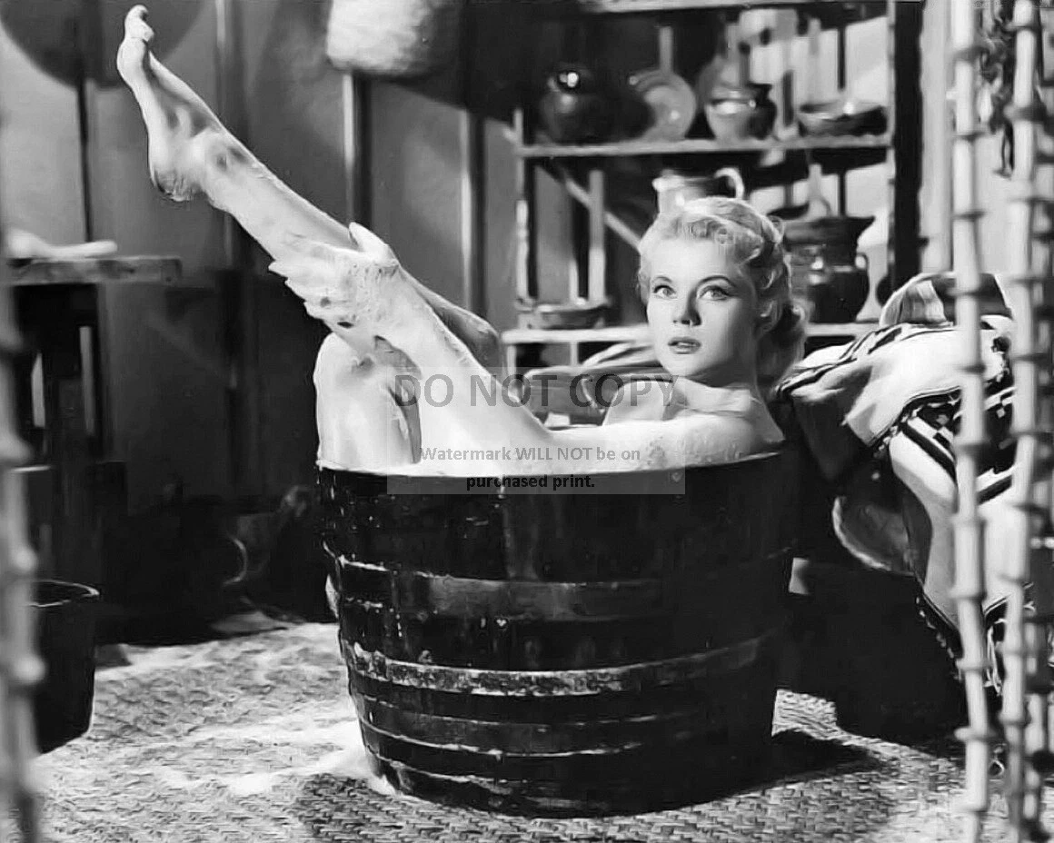 Peggie Castle Measurements