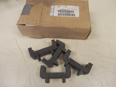 Genuine OEM International Rad Kit Inulators (4) 2590841C91 FREE ...