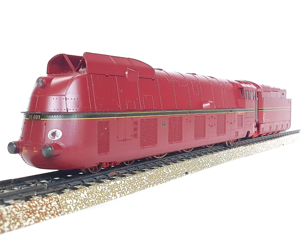 Marklin DIGITAL AC German WWII BR-05 STREAMLINED STEAM LOCOMOTIVE ...