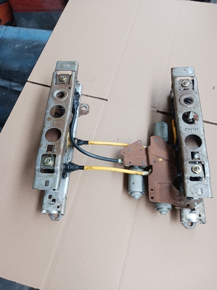 93-02 Firebird Camaro LH Driver Side P/W Power Seat Track Z28 Trans am ...