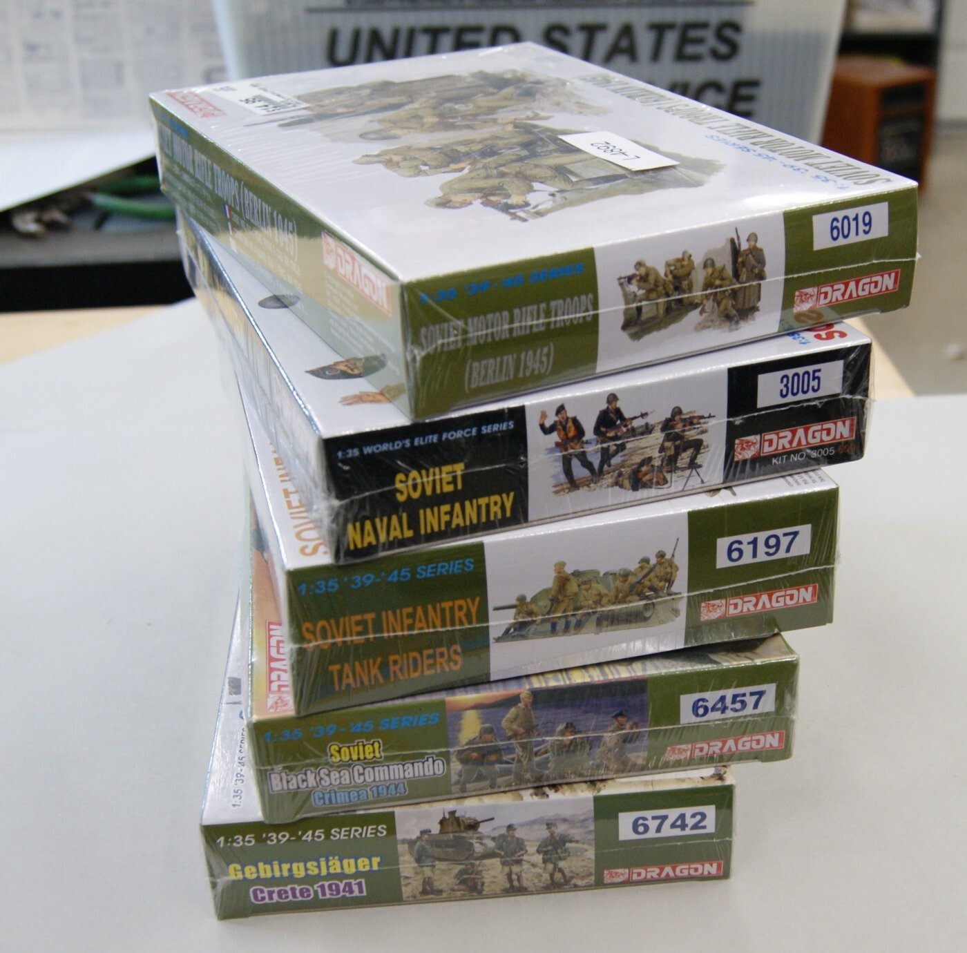 Lot 5 DRAGON Soviet etc.. Figure MODELS 1/35, 6016 3005 6197 6457 6757 ...