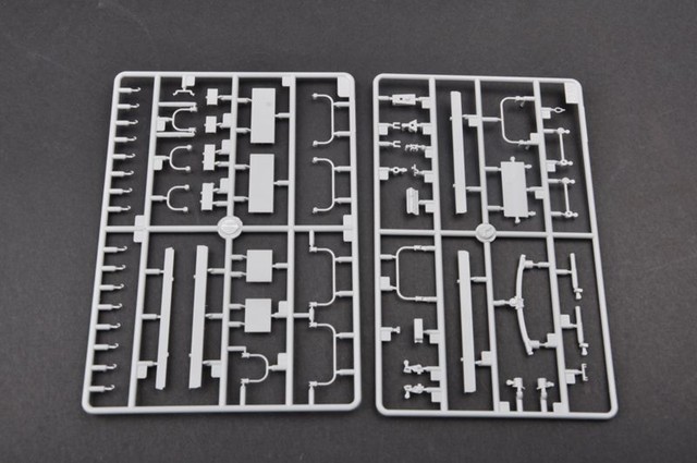 Trumpeter 01007 1/35 M1083 FMTV Standard Cargo Truck for sale online | eBay