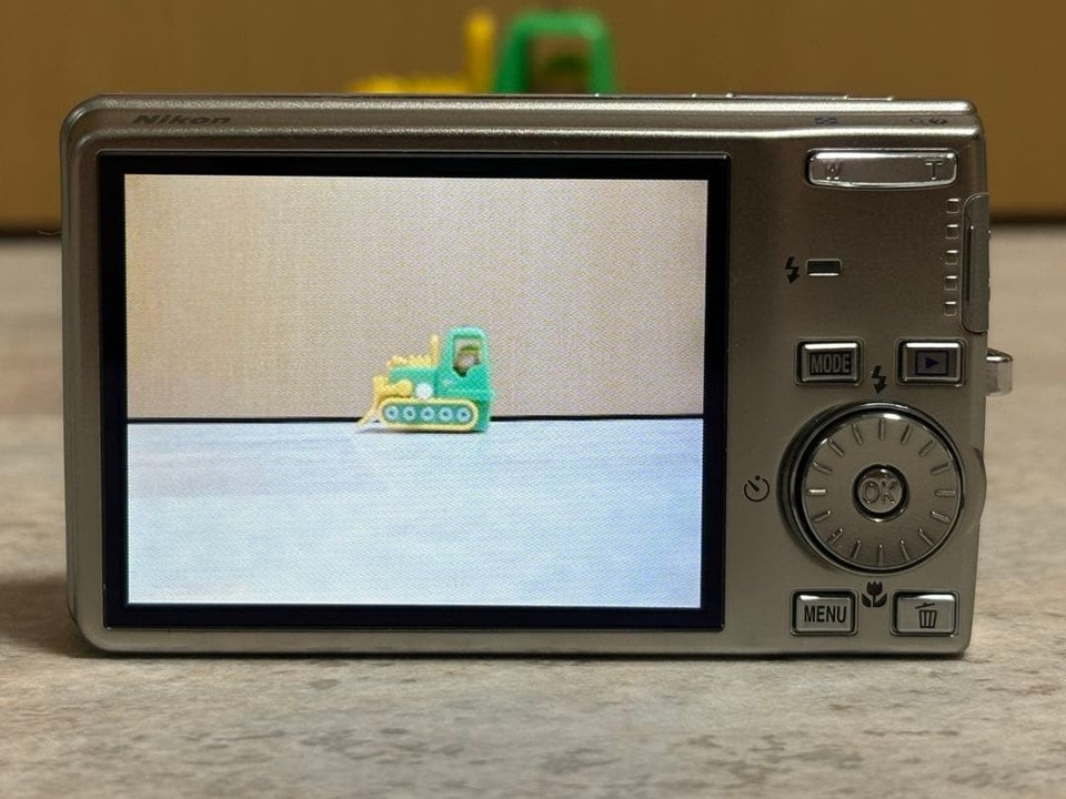 Nikon COOLPIX S600 Digital Camera Body Tested Excellent Condition ...