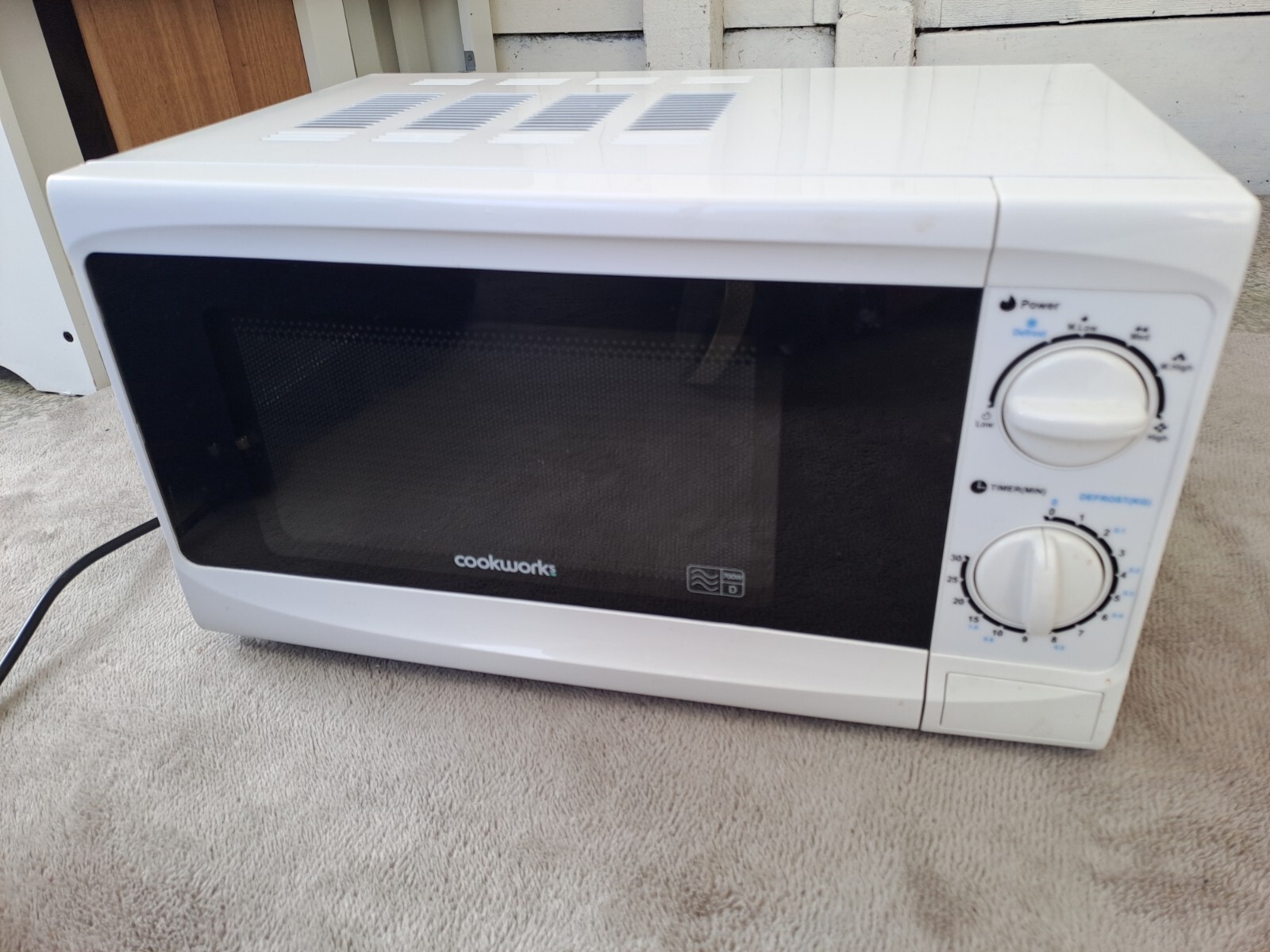 Cookworks 700W Standard Microwave MM7 - White. MSMB177S1 #139 A Grade ...
