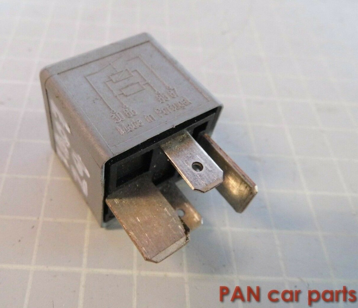 VW Audi Relais Nr. 370, 8D0951253, V23134-J52-X300 | eBay