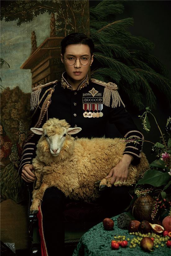 EXO LAY [LAY 02 SHEEP] 2nd Solo Album CD+Photo Book+GIFT CARD K-POP ...