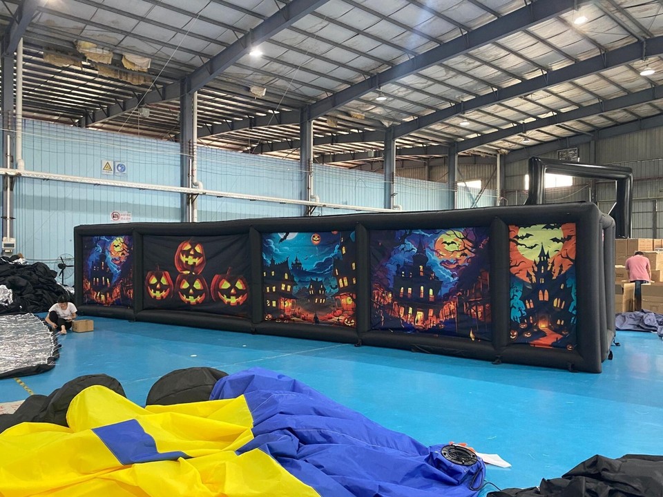 Inflatable Maze Arena Blooded Halloween Haunted House with Roof Sport ...