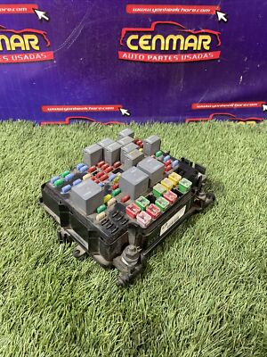 03-06 Cadillac Escalade YUKON Engine Fuse Junction Box 15786043 FUSEBOX ...