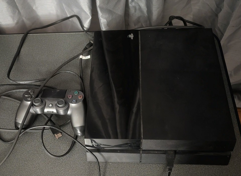 PS4 500gb PT demo Installed w/2 controllers And All Cords | eBay