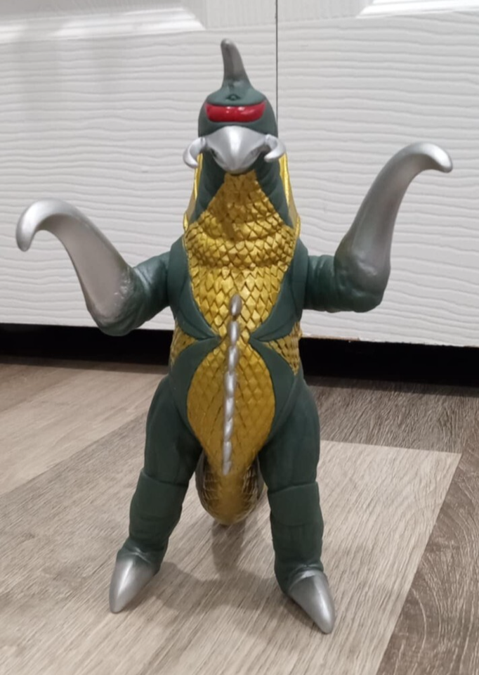 Godzilla Loose Figure Lot of 6 Neca Bandai Toho Collectibles Gigan King ...