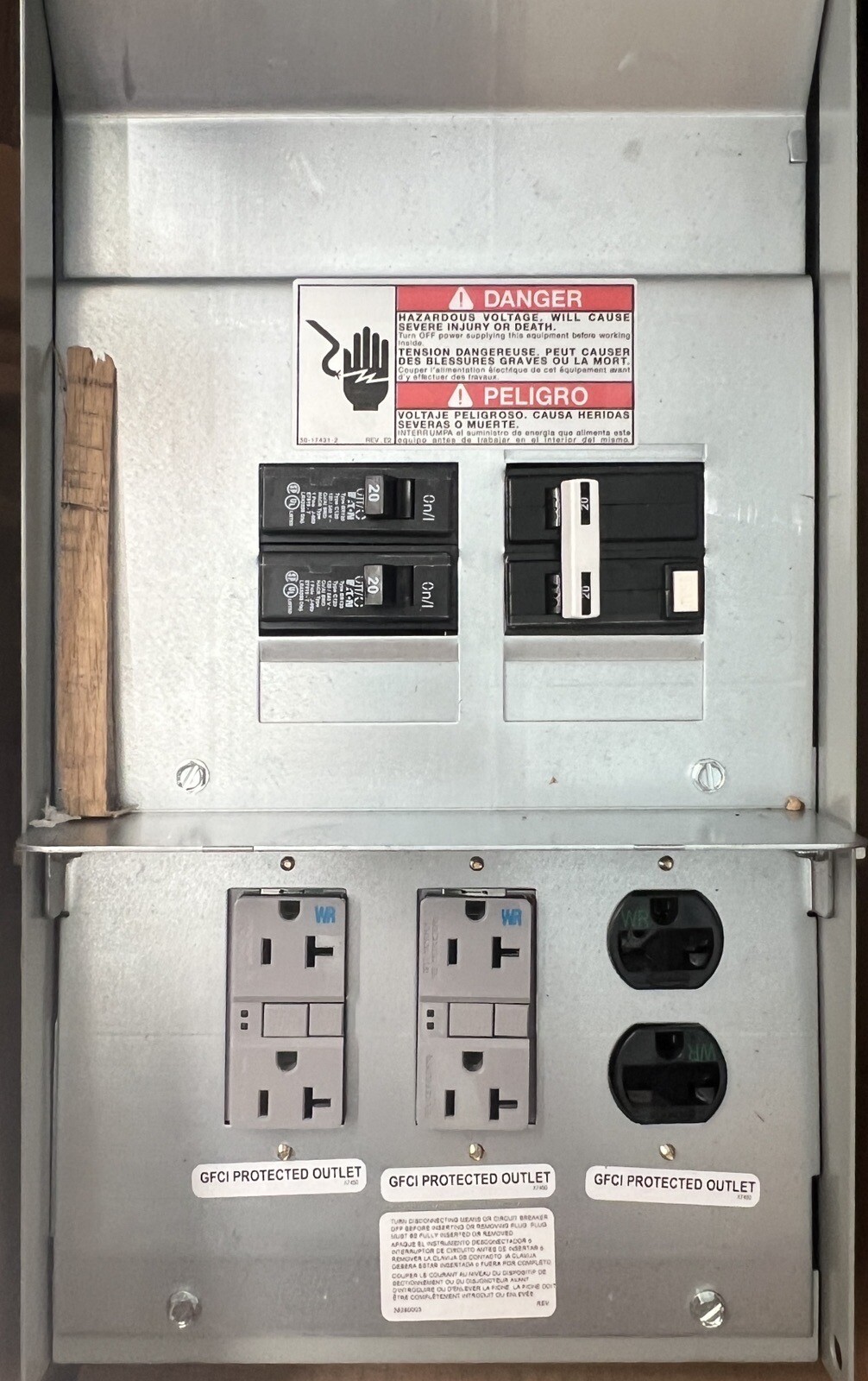 Eaton CHR9N9NKGS Power Outlet Panels Surface Mount 125A 240V 1Ph 3Wire ...