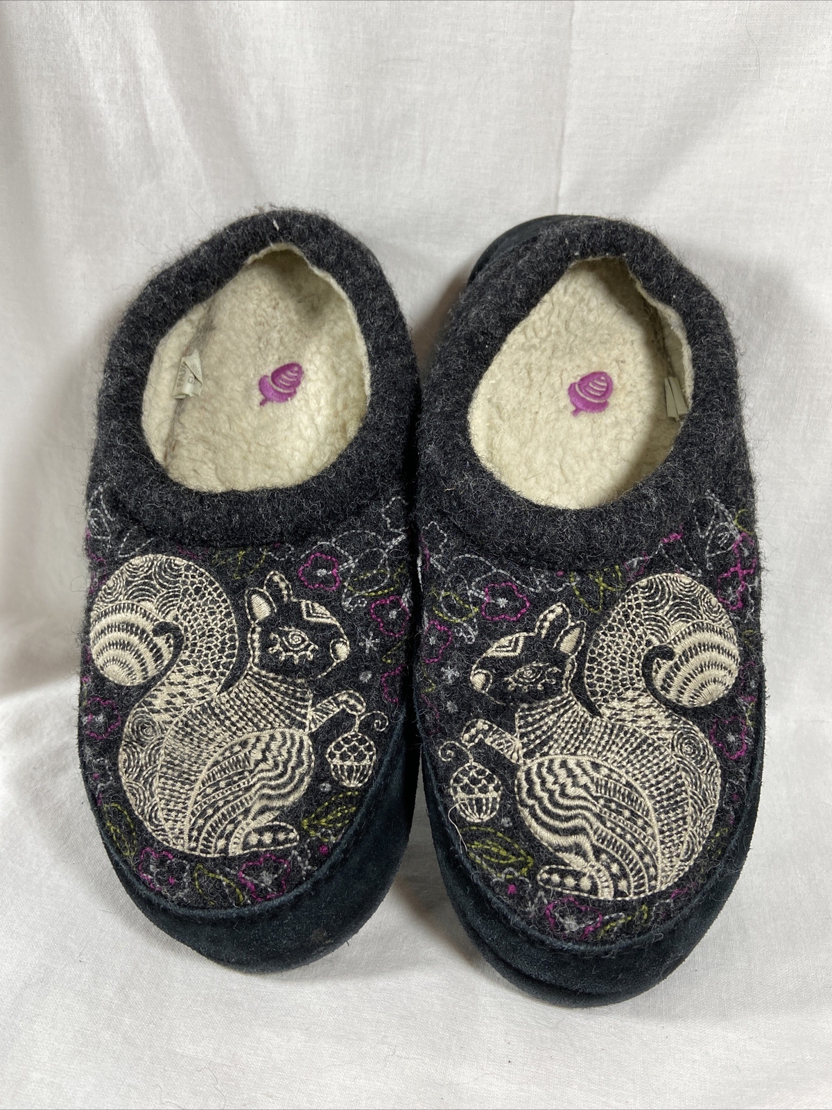 Acorn Women's Wool Embroidered Forest Squirrel Slippers Size US 5-6 ...