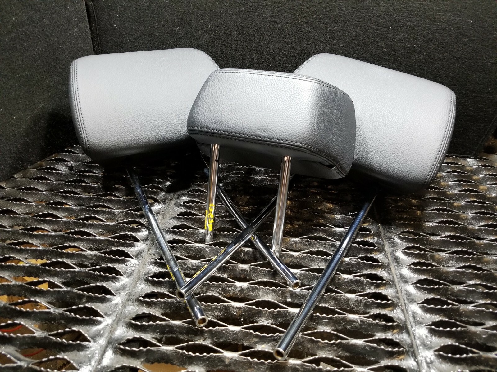 10 11 12 13 Mercedes W212 E350 SEDAN REAR HEADREST HEAD REST 3pcs OEM ...