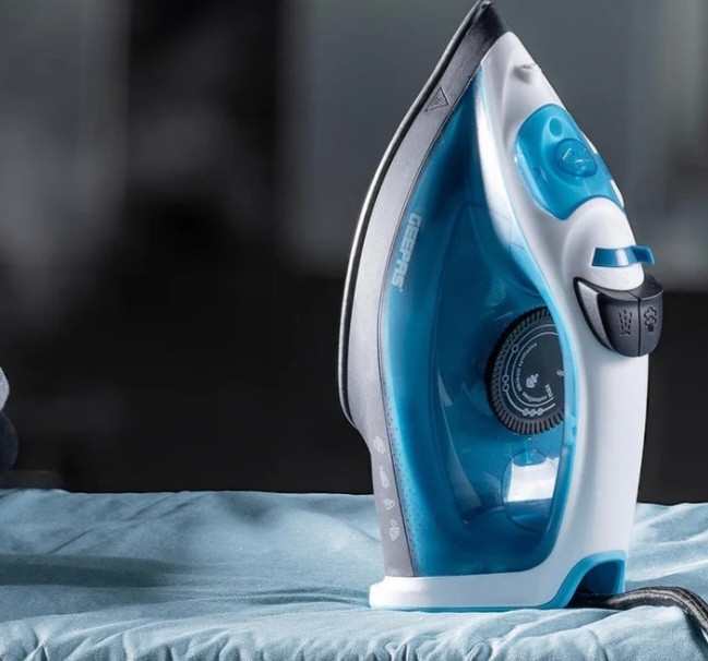 Steam Iron 1800W Non-Stick Soleplate Dry/Steam Iron Adjustable ...