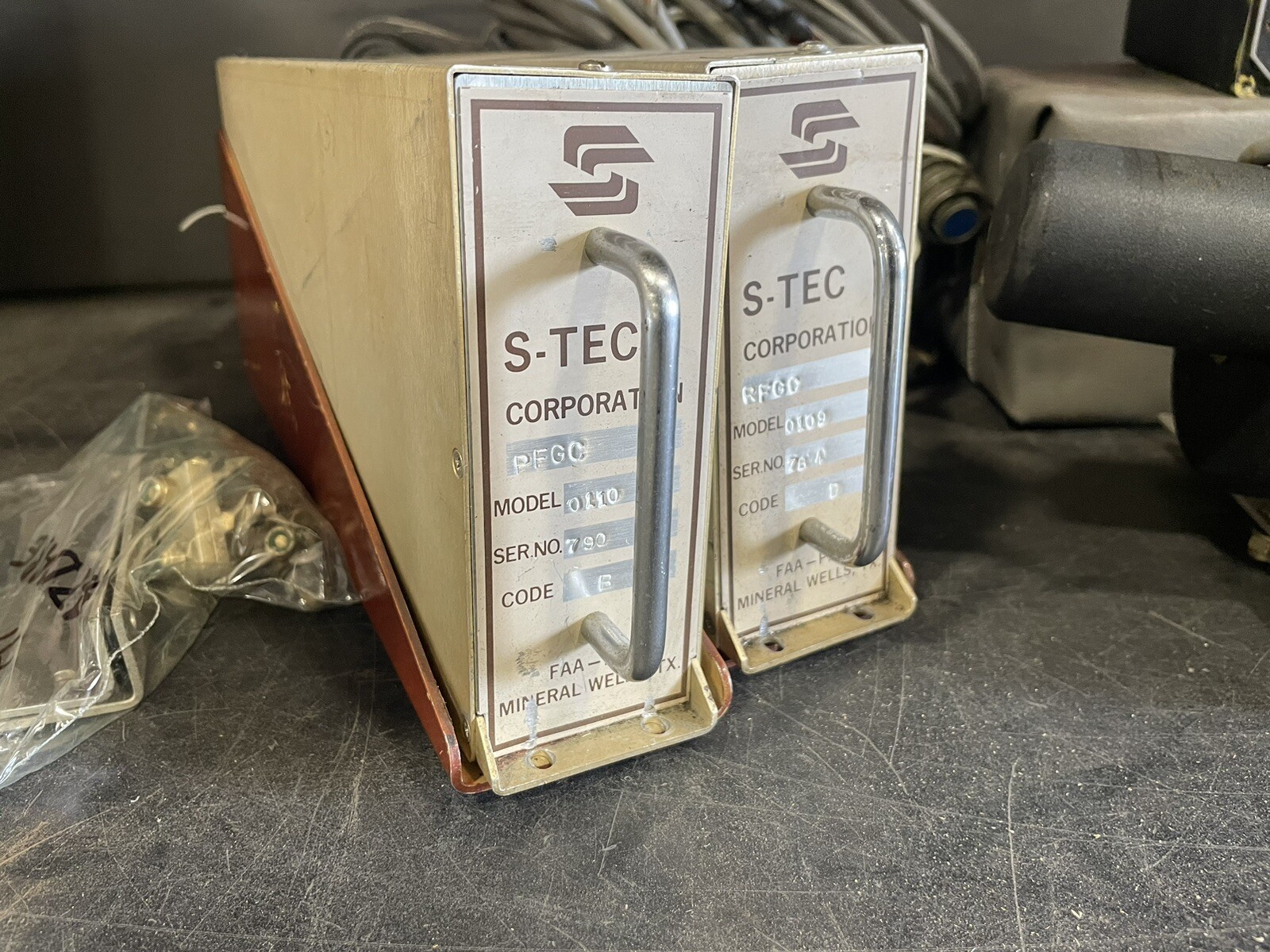 S-TEC 50 Autopilot 2 Axis System 0108-P5 0106-R9 Roll/Pitch W/Harness ...