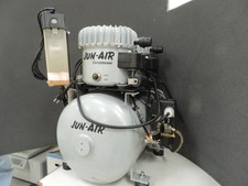 JUN-AIR 12-40 Industrial/lab 120psig 40l Lubricated Air Compressor for ...