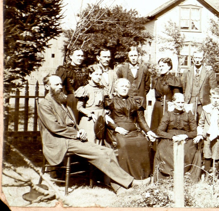 from ALBUM * CABINET CARD photo PEOPLE GROUP FAMILY HUMESTON IOWA Elite ...