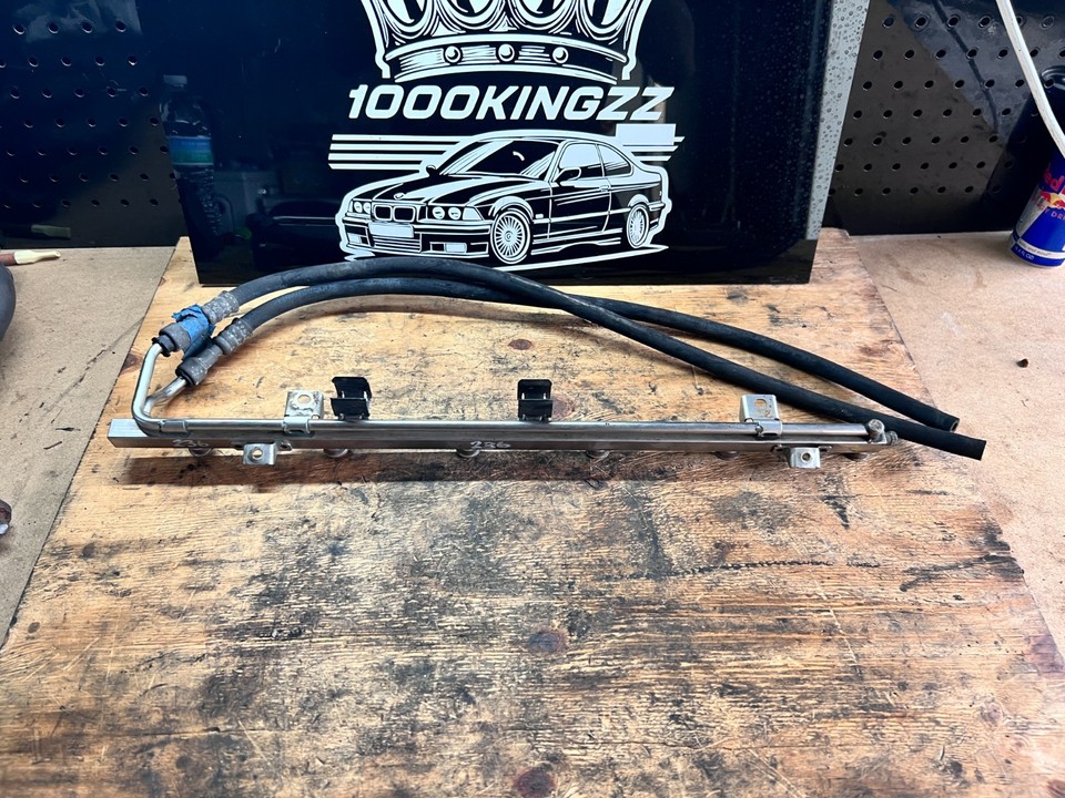 92-99 BMW E36 E39 E38 Fuel Rail Line Injectors OEM 236 | eBay