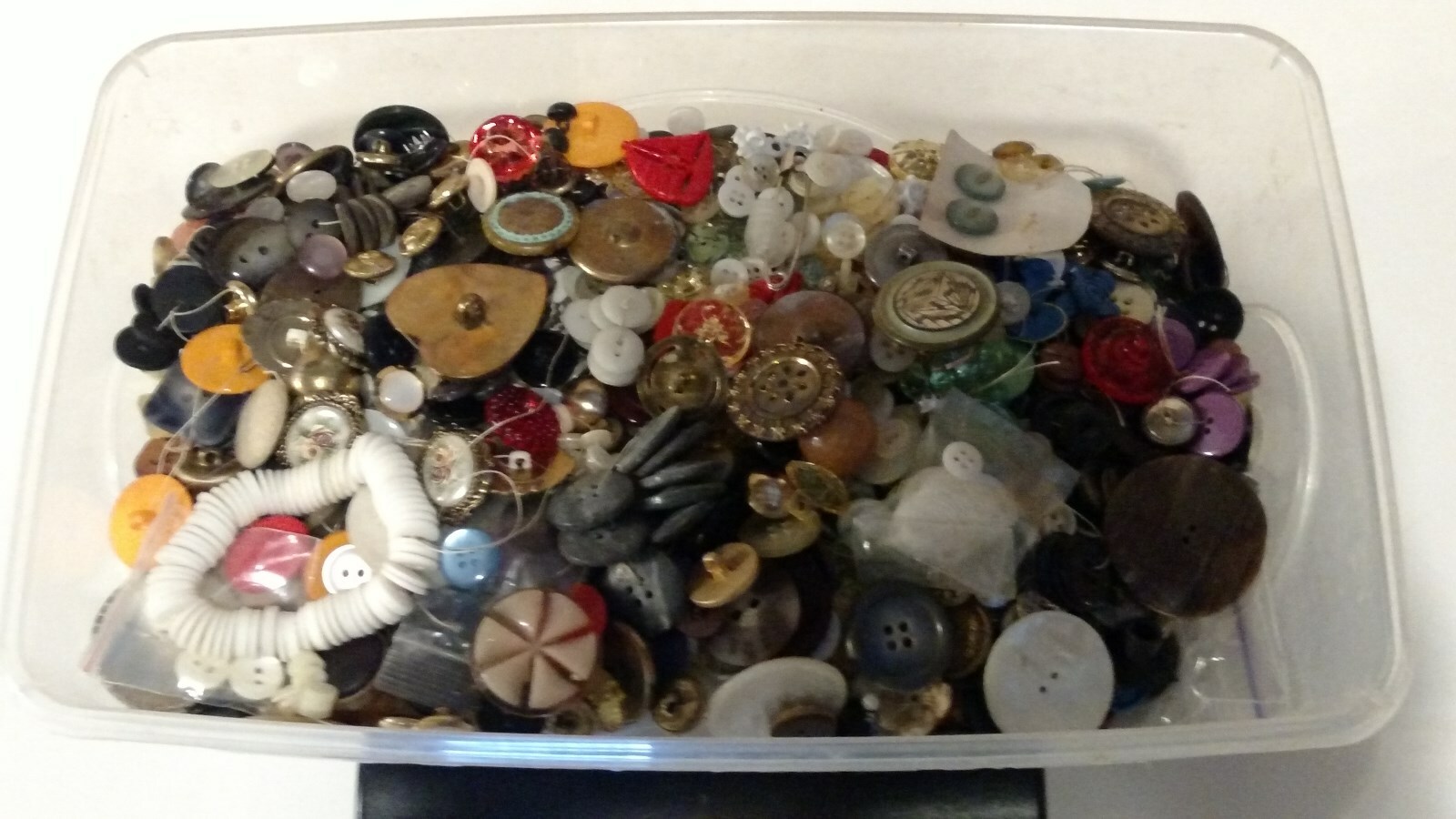 4 1/2 - 5 Pounds of Antique/Vintage Buttons, Mixed Lot | eBay