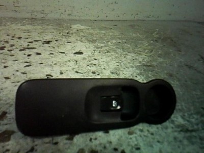 Interrupteur de leve vitre avant droit RENAULT MODUS 8200214936 | eBay