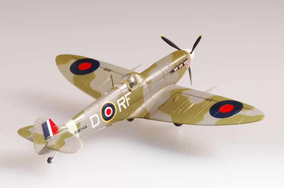 Easy Model 1/72 RAF Spitfire Mk VB RAF 303 Sqn 1942 #37214 | eBay