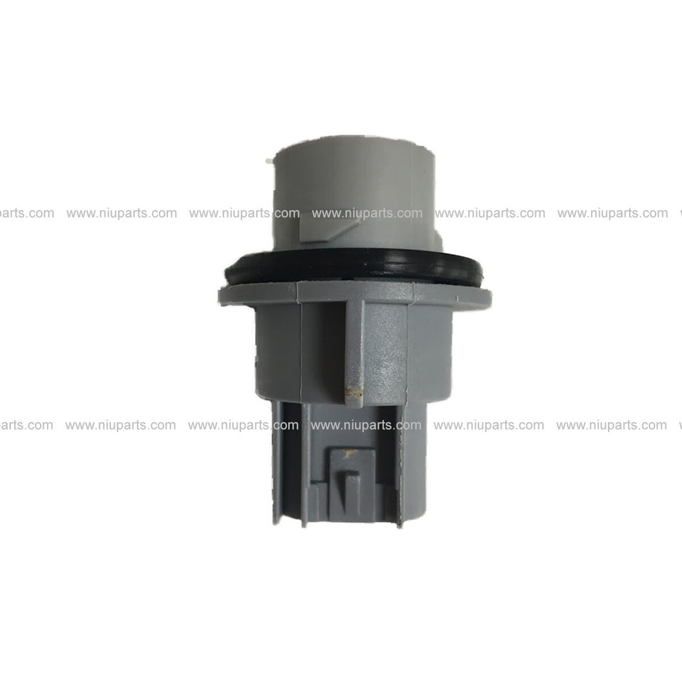 Turn Signal Bulb Socket (Fit: 2006-2016 Peterbilt 386 387 Headlight ...