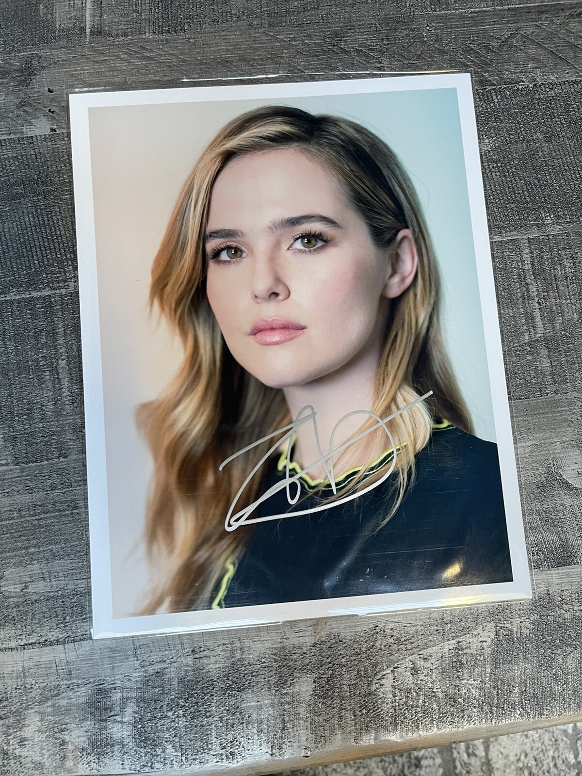 Autographed Zoey Deutch signed 8 x 10 photo with COAs | eBay