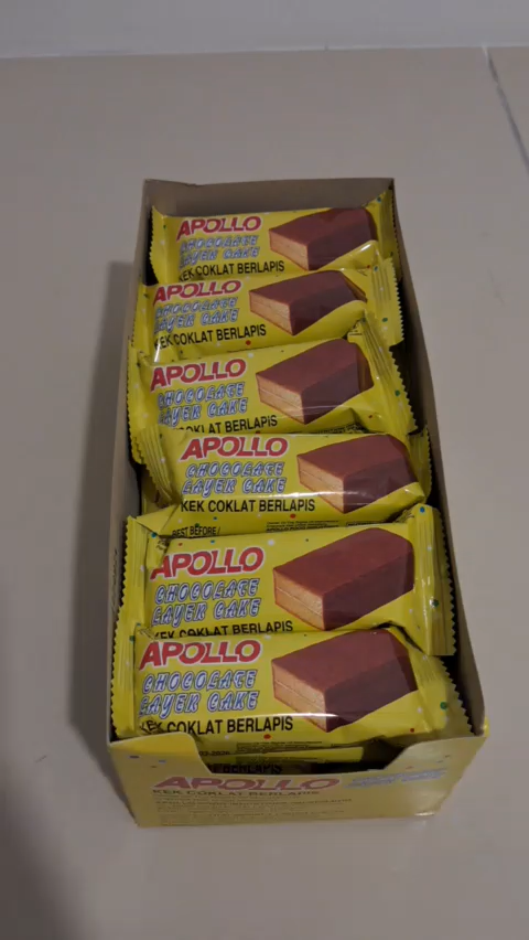 Apollo Layer Cake Snacks Chocolate Flavour Halal Childhood Junk Food ...