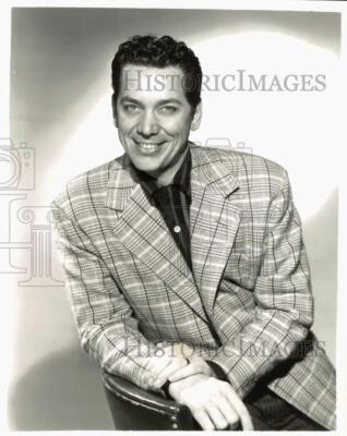 1955 Press Photo "NBC Matinee Theatre" host actor-singer John Conte ...