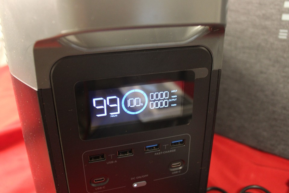 EcoFlow Delta 1300 EF3 Pro 1260Wh Portable Power Station With Solar ...