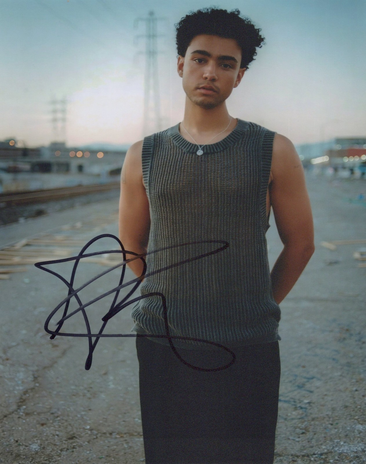 Archie Madekwe autographed 8x10 Photo COA | eBay