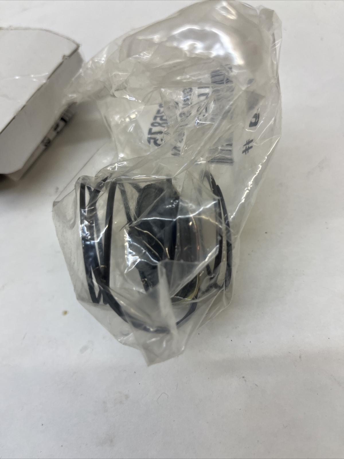 Bendix 275875 Field Repair Kit for QRV Quick Release Valve for sale ...